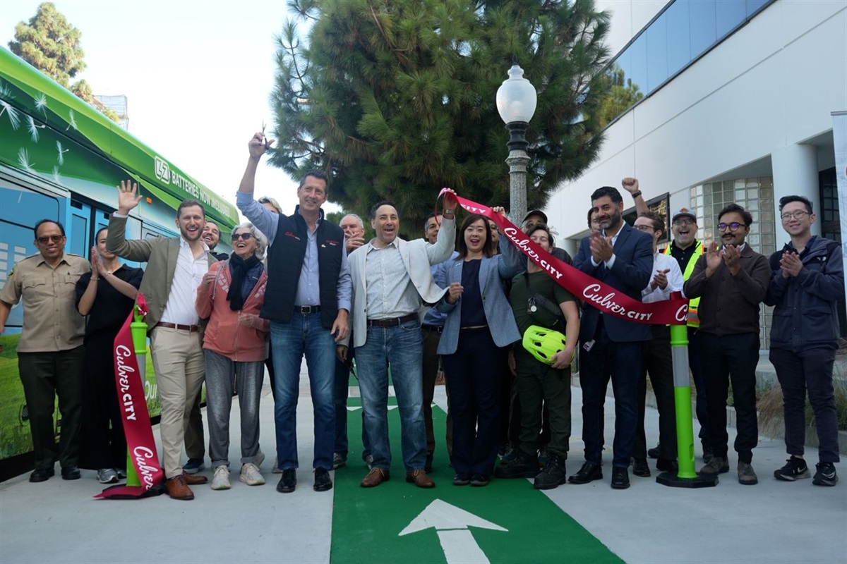 Culver City Celebrates Completion of Robertson Bus/Bike Lane Project ...